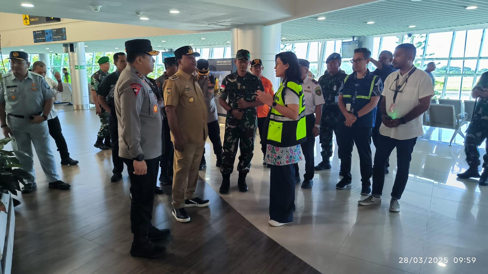 WAKIL GUBERNUR MALUKU BESERTA FORKOPIMDA MELAKUKAN PENGECEKAN DAN MEMASTIKAN KESIAPAN POSKO ...